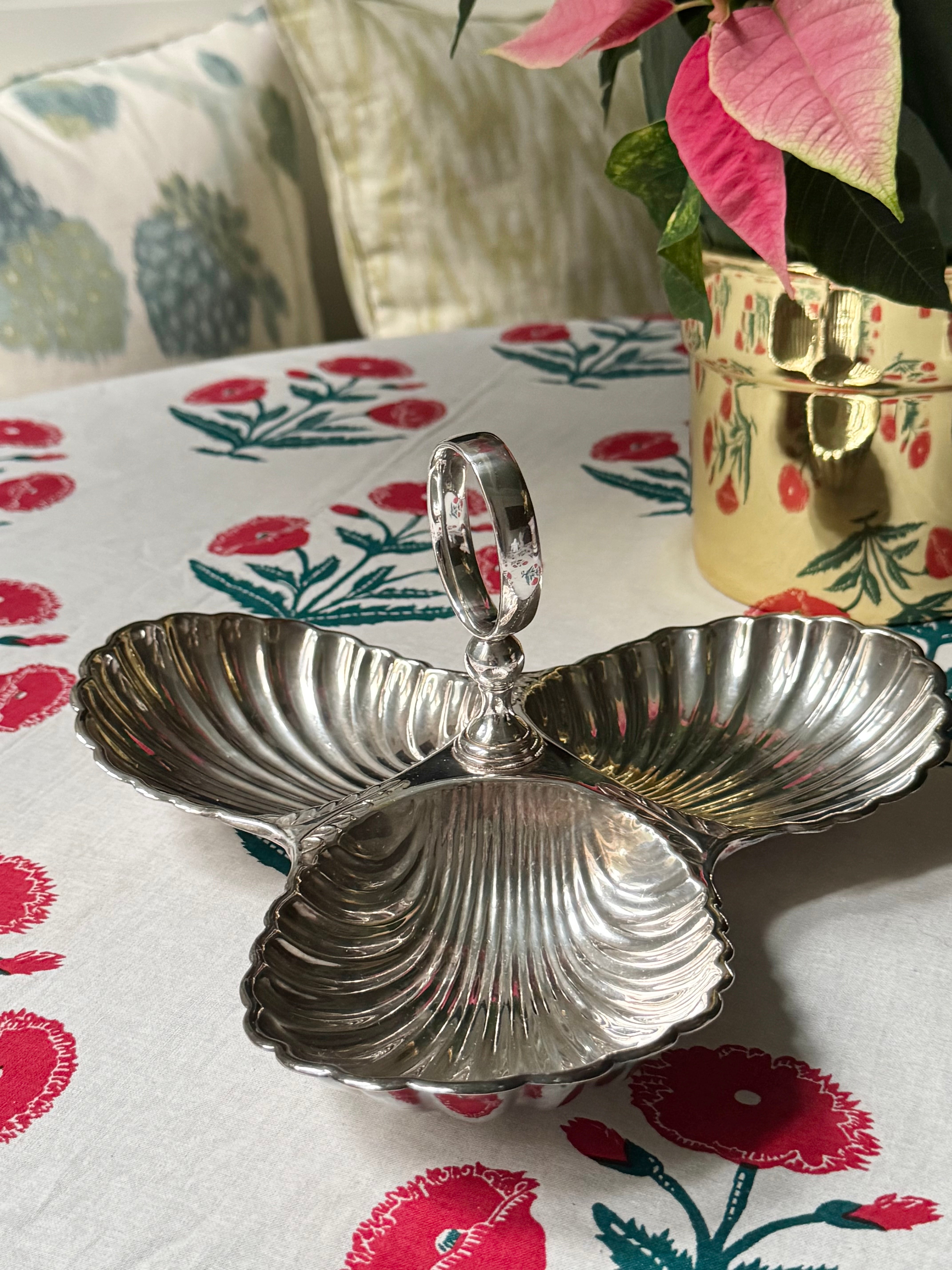 Scallop Shell Triple Server – The Sleepy Flea